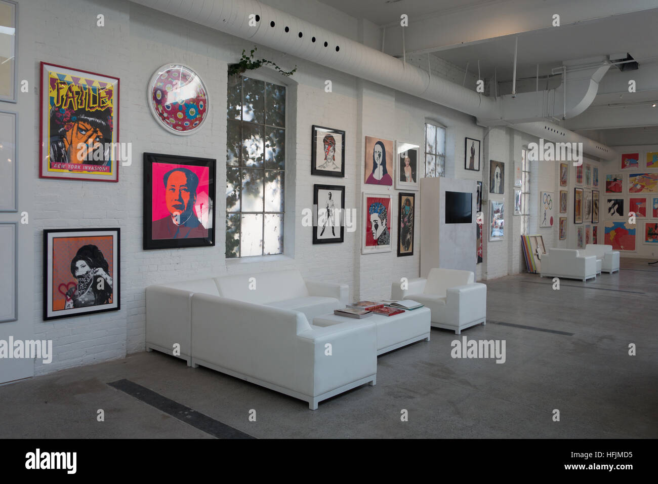 Private gallery hi-res stock photography and images - Alamy