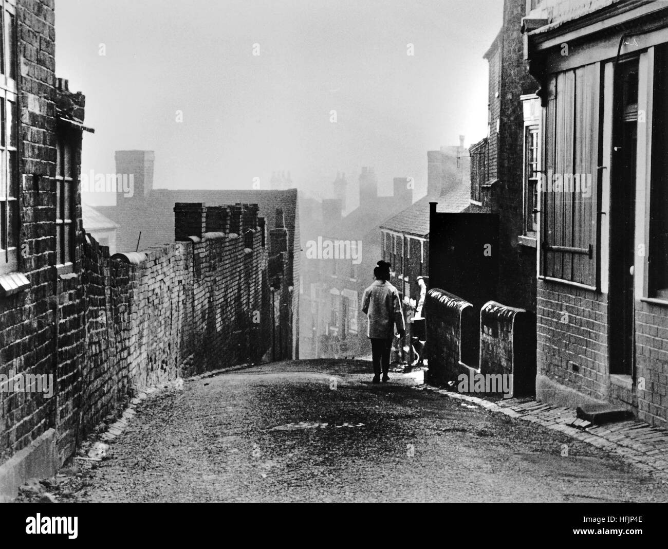 Poverty in the slums of britain Black and White Stock Photos & Images ...