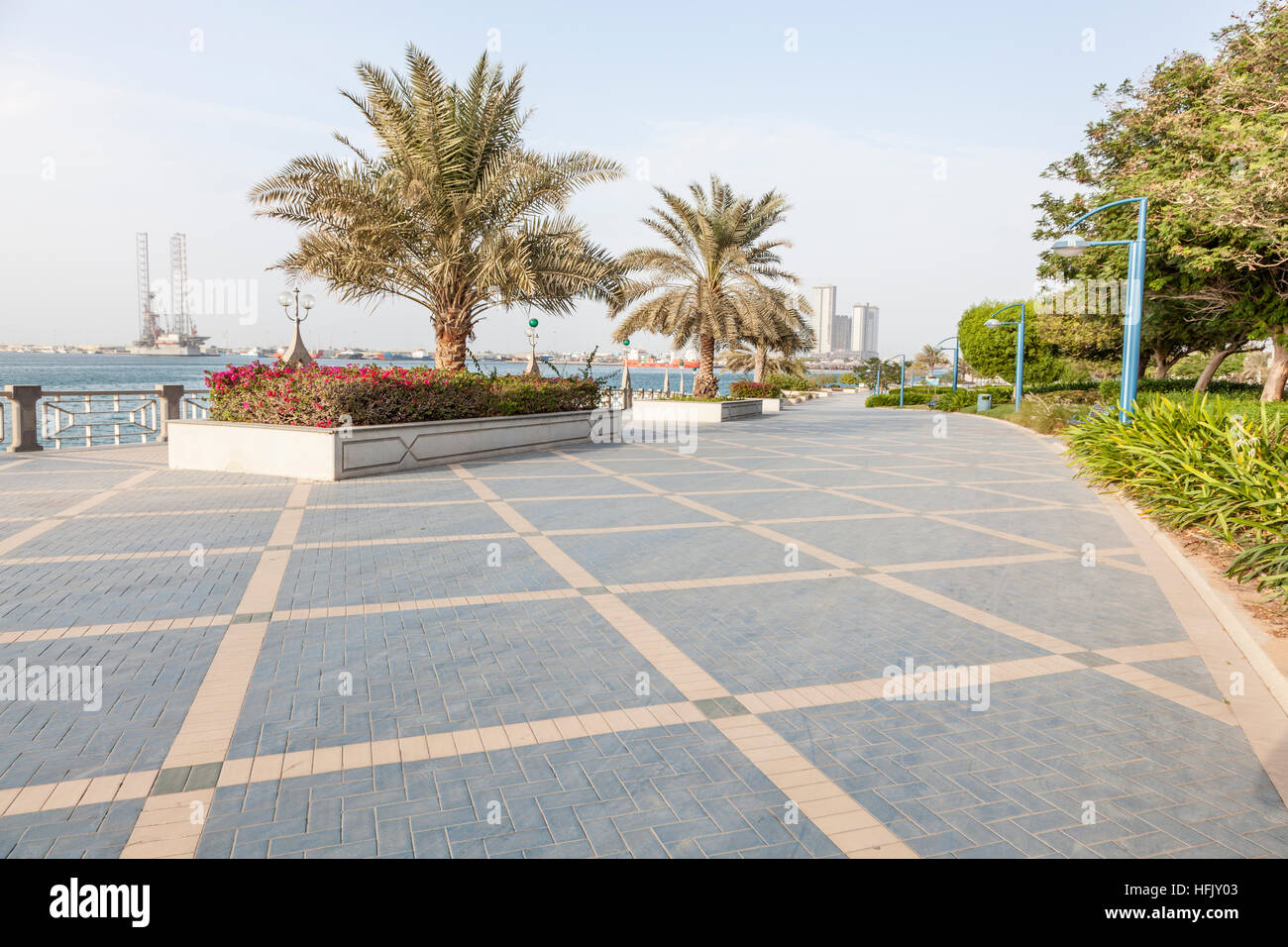 Corniche in the city of Abu Dhabi Stock Photo - Alamy
