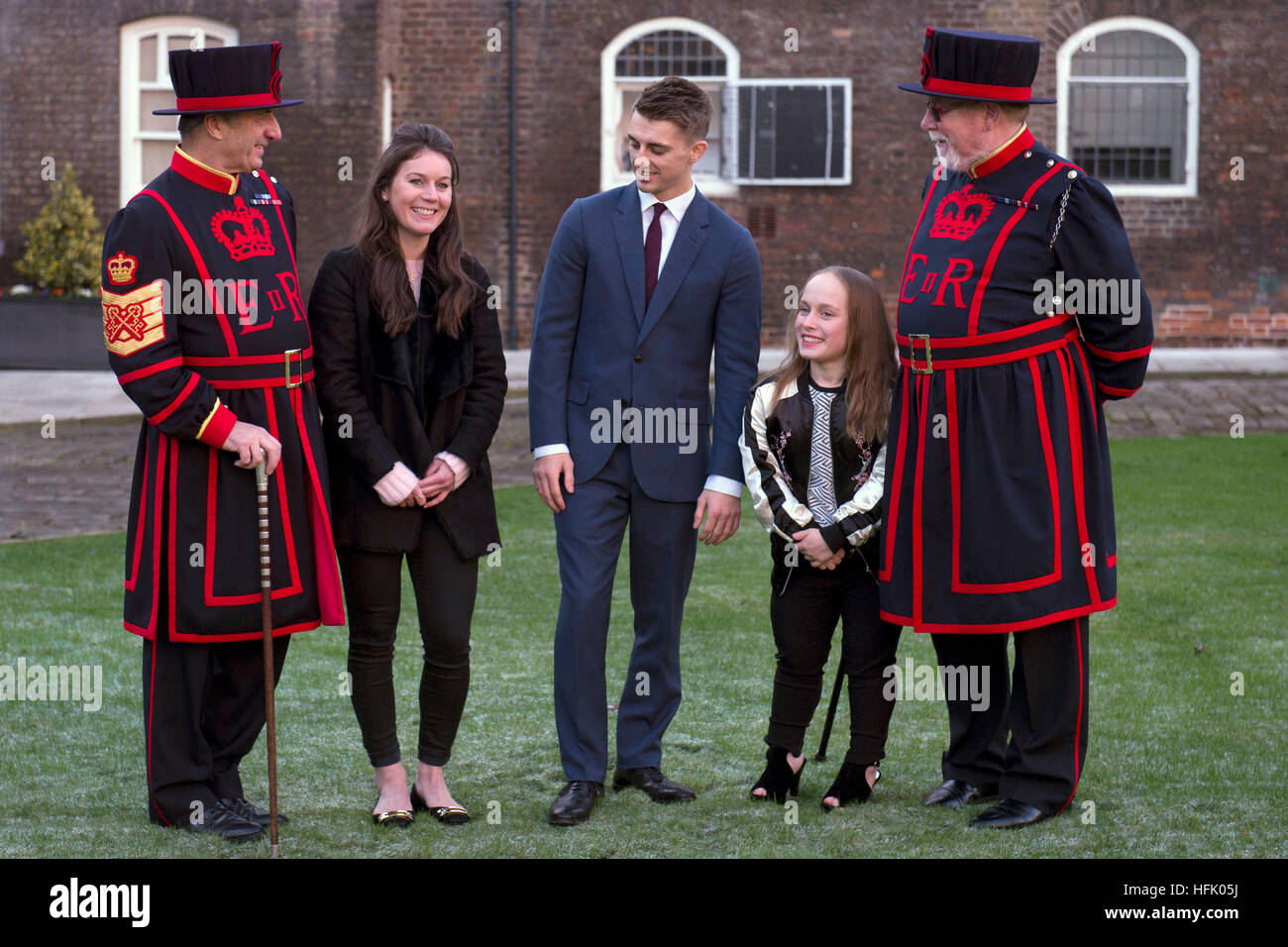 Chief yeoman warder alan kingshot hi-res stock photography and images ...