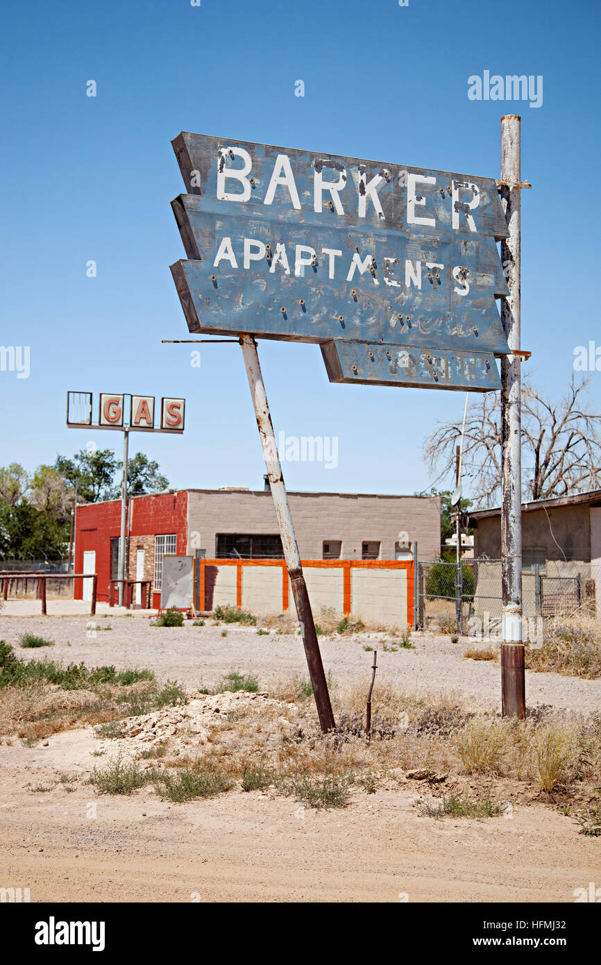 Vintage and weathered signage on route 66 Stock Photo - Alamy