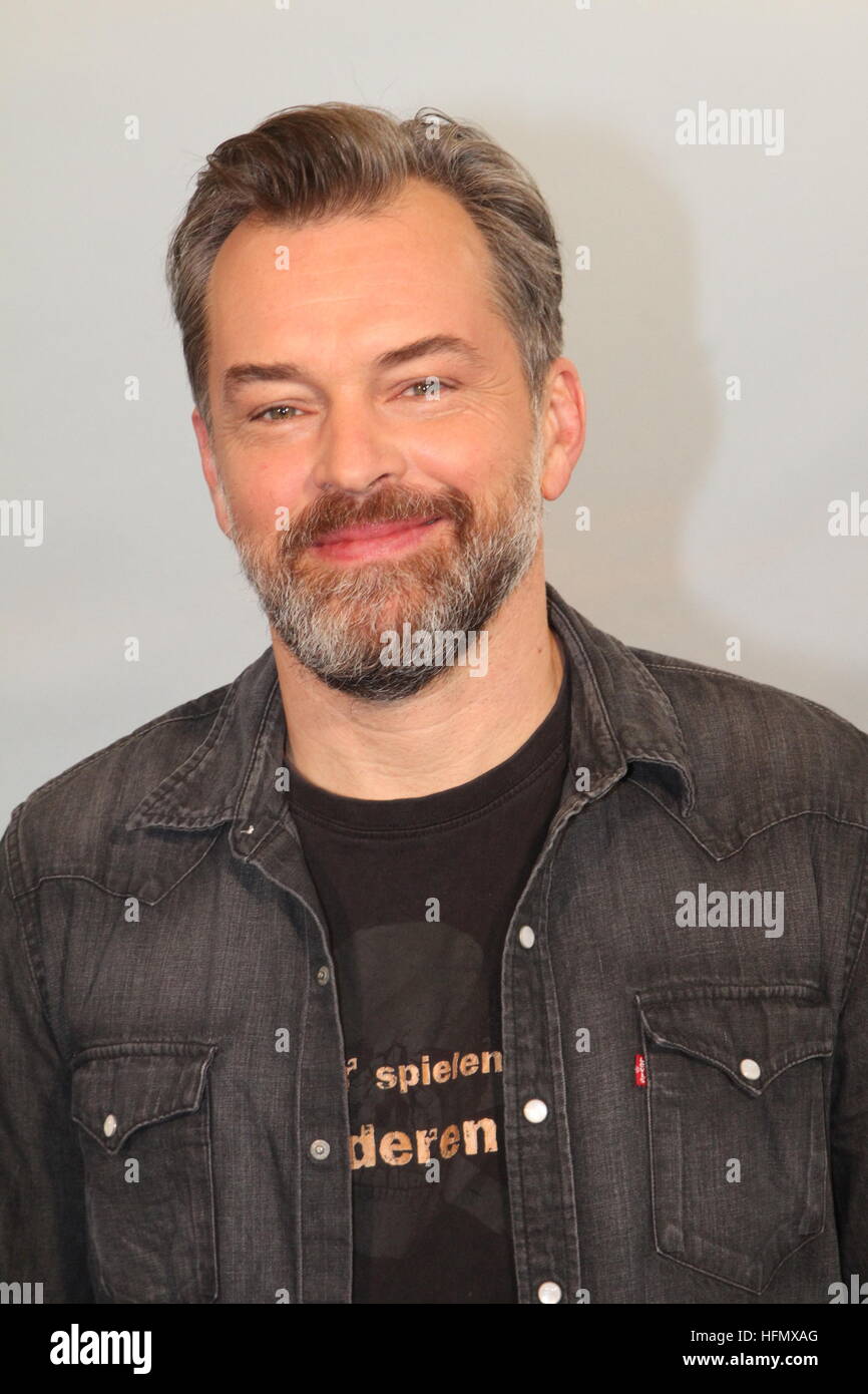 Ole puppe hi-res stock photography and images - Alamy