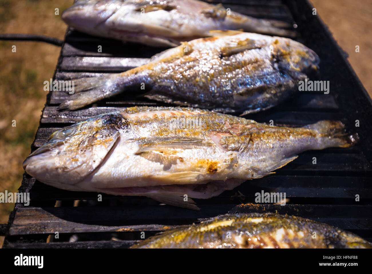 Grilled whole sea bream hi-res stock photography and images - Alamy