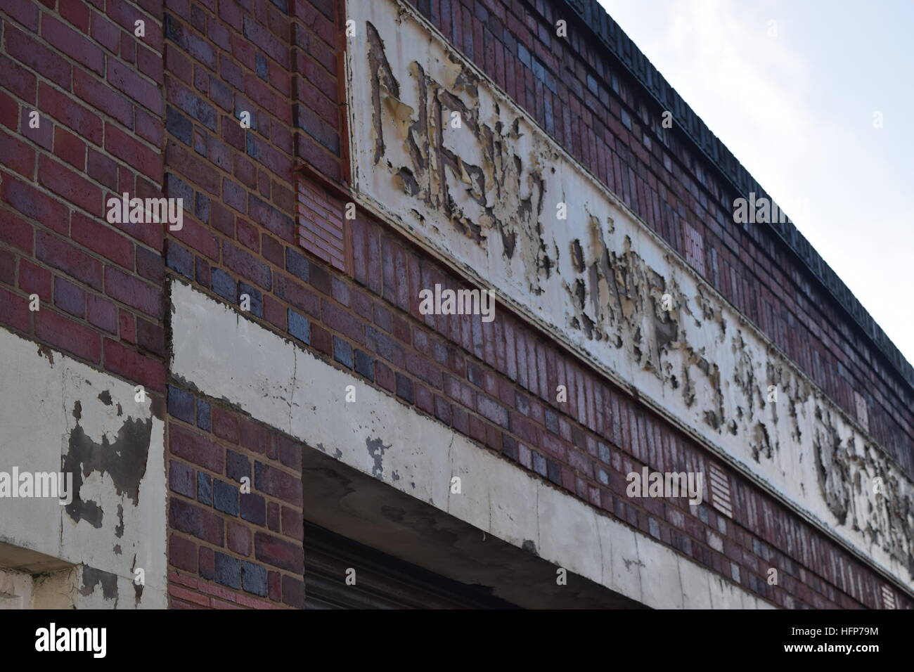 Dilapidated factory sign in the Gun Quarter Birmingham Stock Photo - Alamy