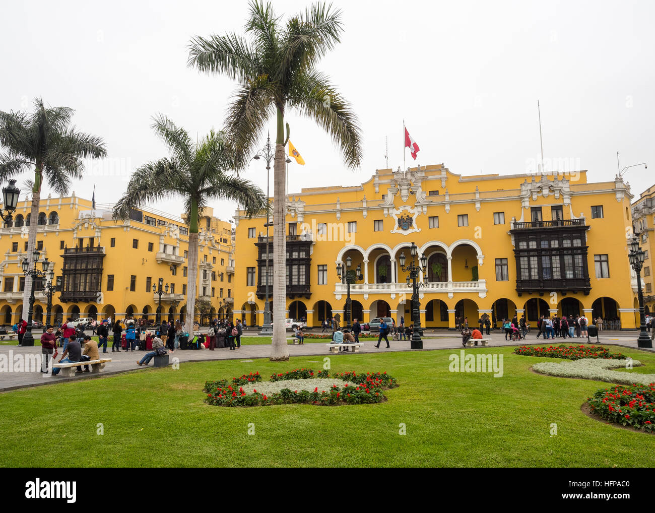 Colonial buildings plaza mayor lima hi-res stock photography and images ...