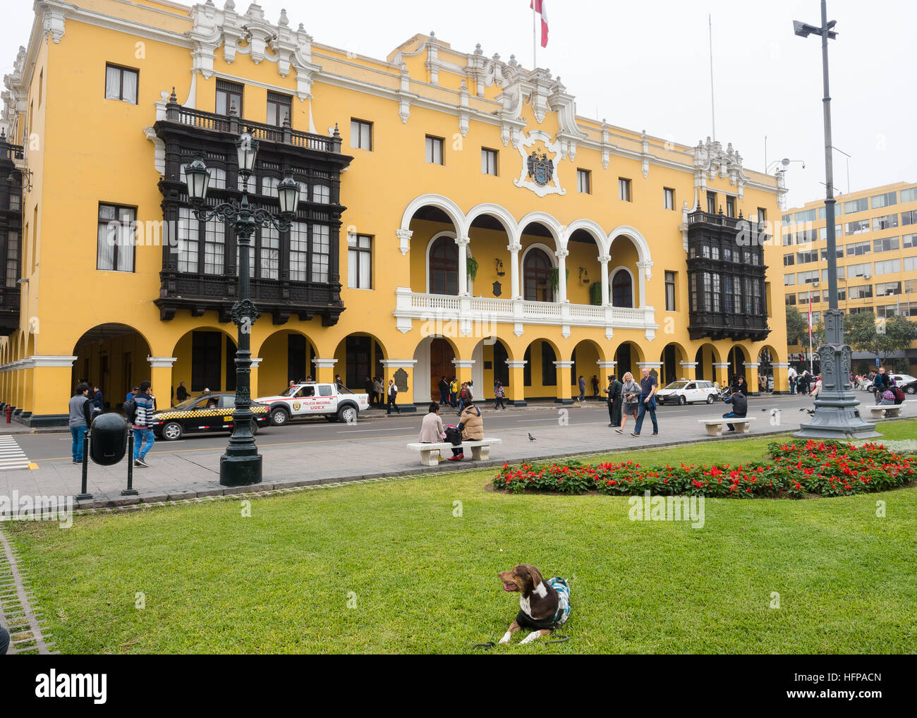Colonial buildings plaza mayor lima hi-res stock photography and images ...
