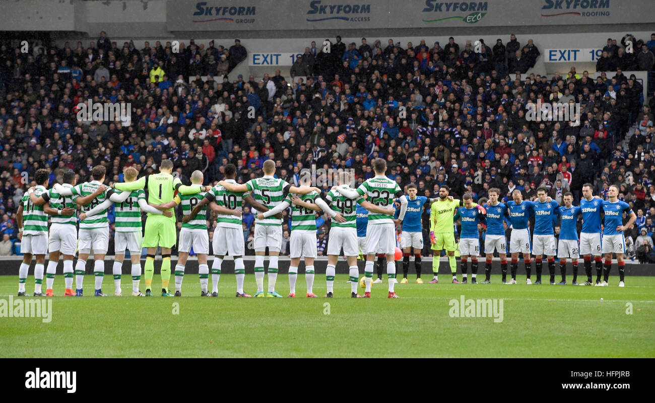 1 minute of silence hi-res stock photography and images - Alamy