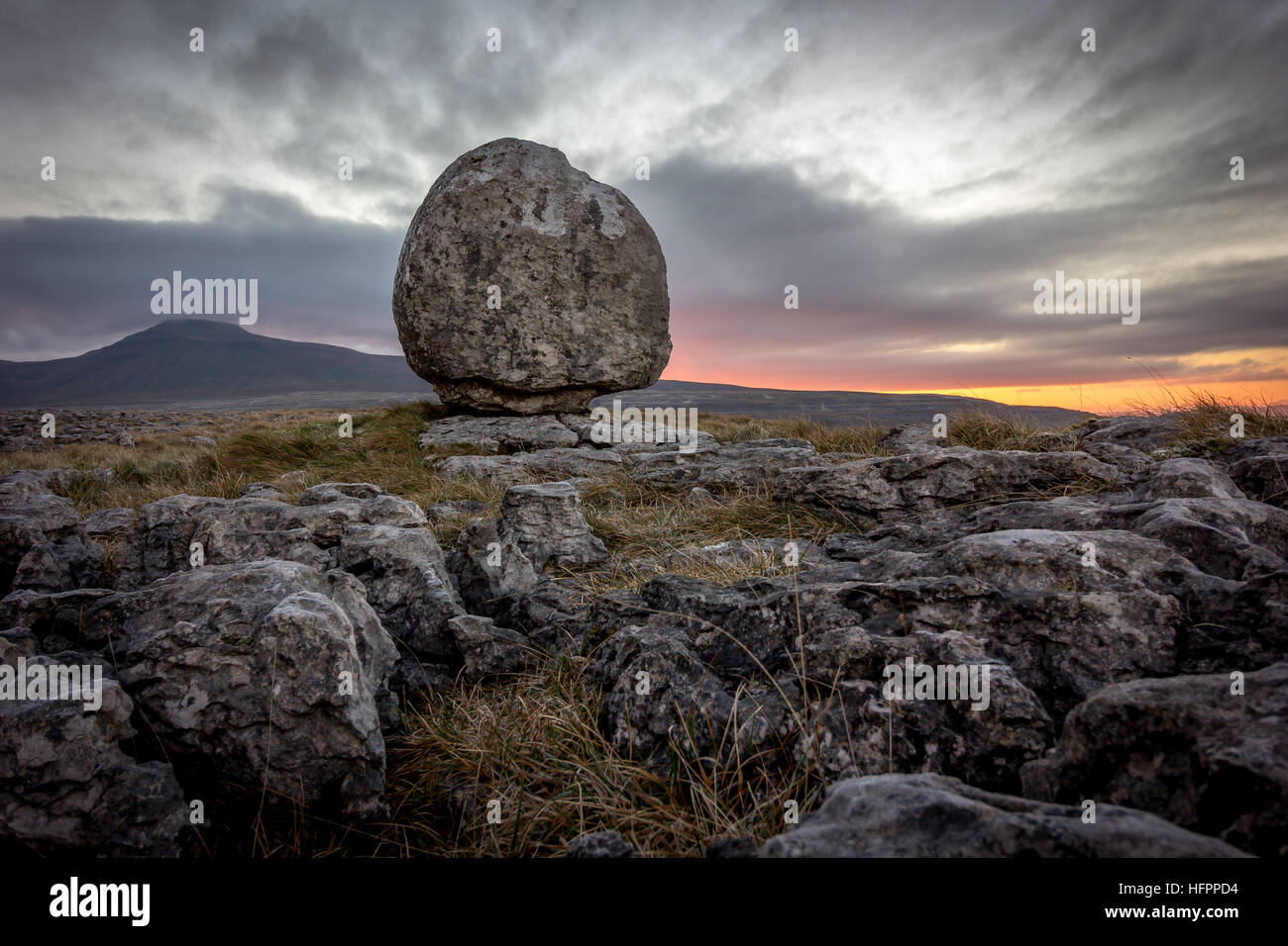 Erratic stone Twistleton scar Stock Photo - Alamy