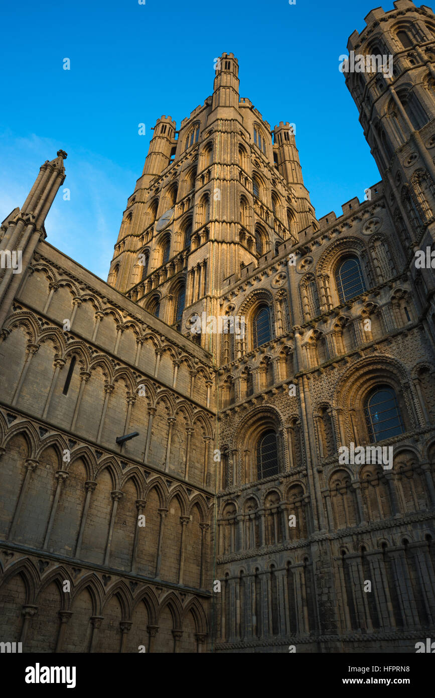 Holy trinity church cambridge hi-res stock photography and images - Alamy