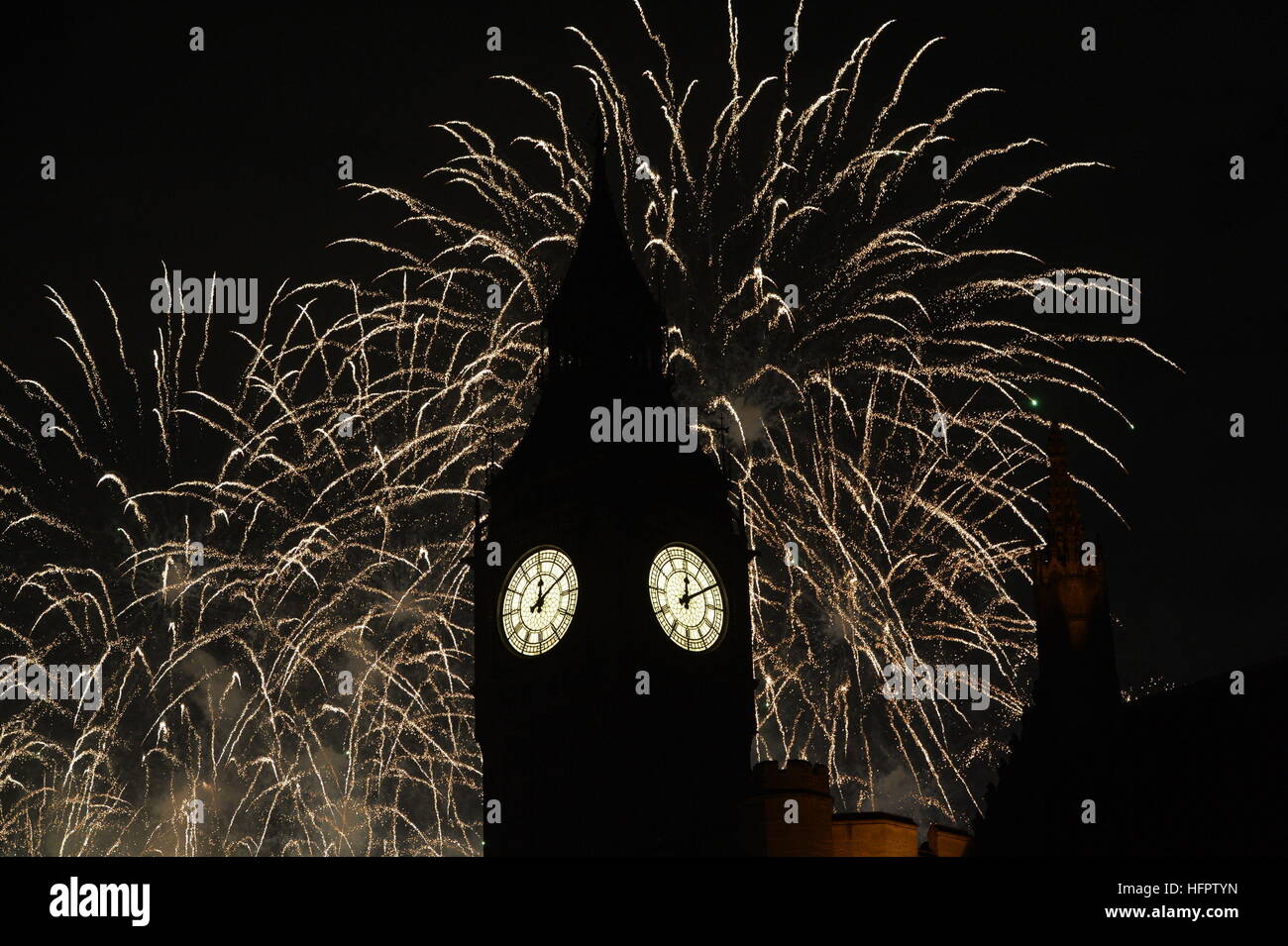 Fireworks light up sky over parliament hi-res stock photography and ...