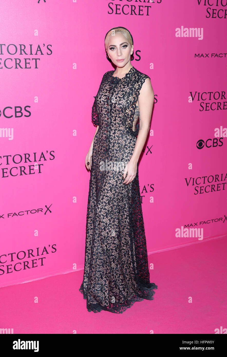 Lady Gaga arrives at Victoria's Secret 2016 Fashion Show Featuring ...