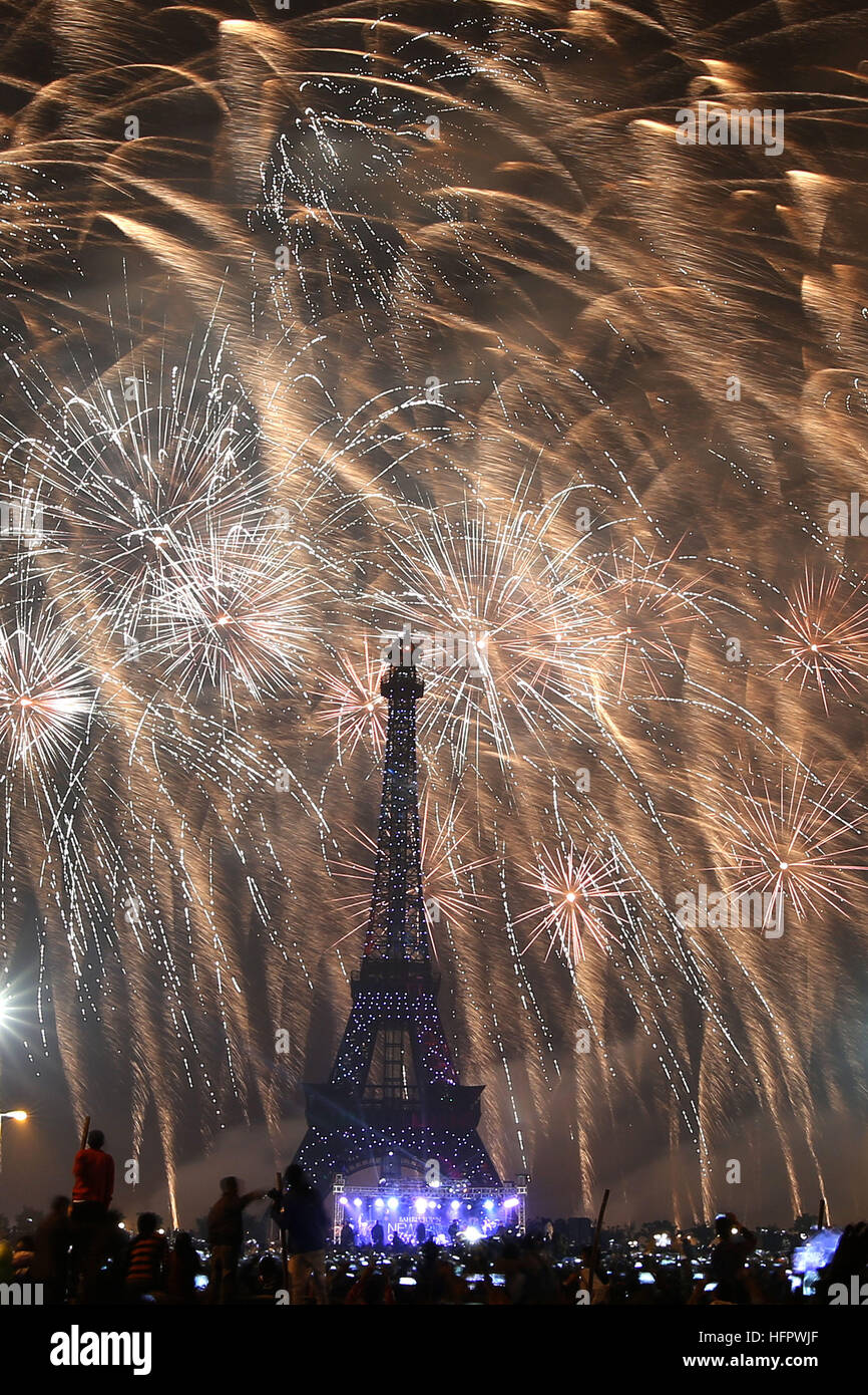 New year fireworks pakistan hi-res stock photography and images - Alamy