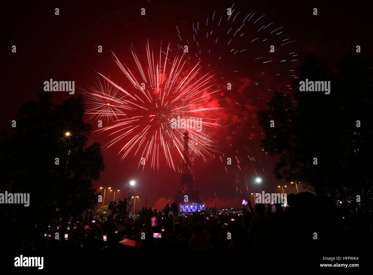 New year fireworks pakistan hi-res stock photography and images - Alamy
