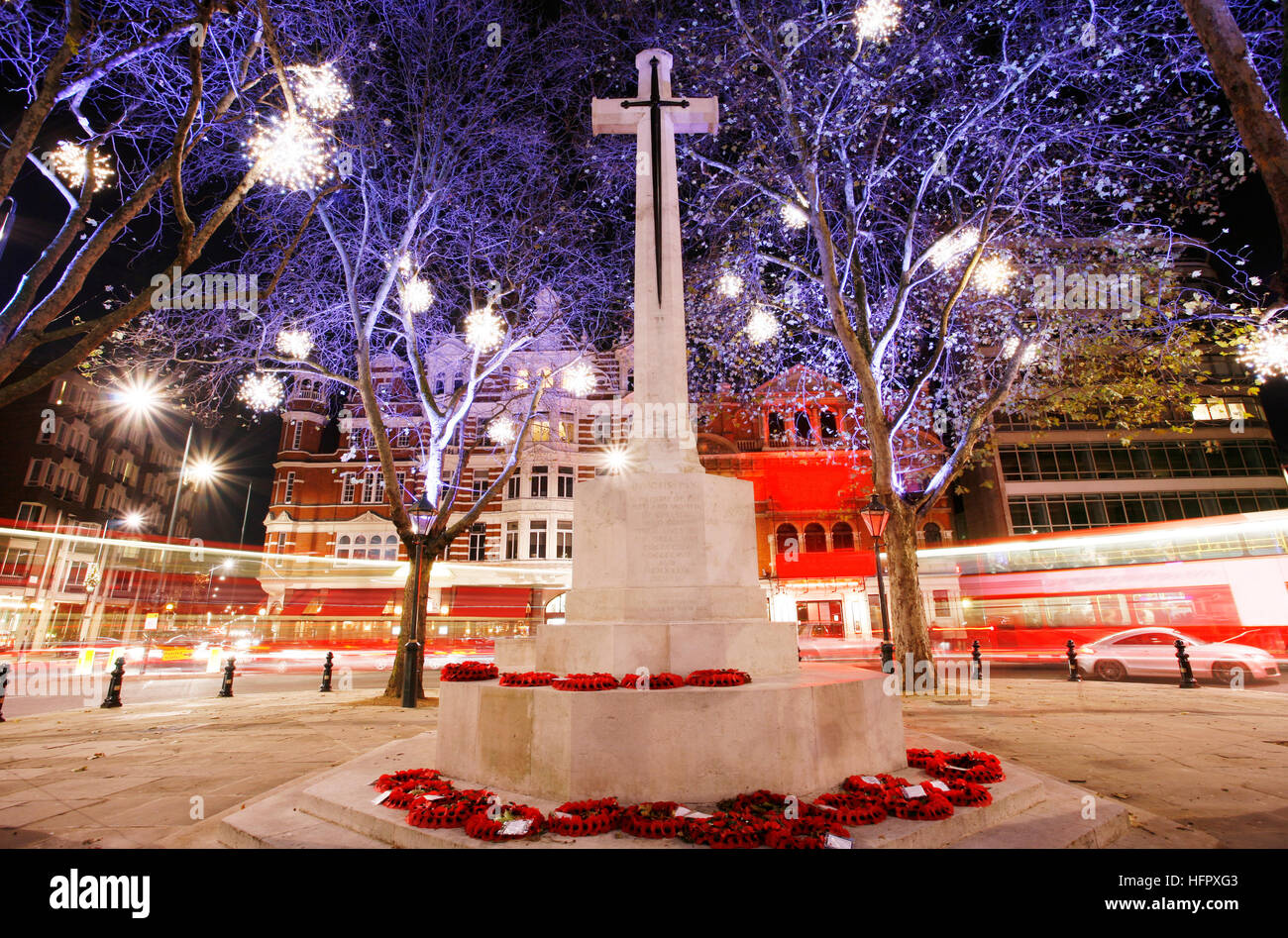 War memorial with Christmas Lights Display on Sloane Square in Chelsea ...