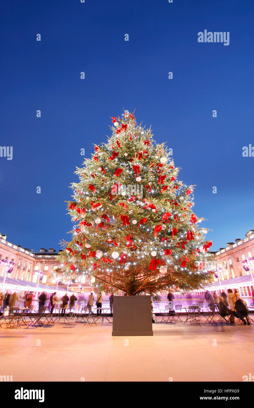 Night View of Somerset House in Strand, London Stock Photo - Alamy