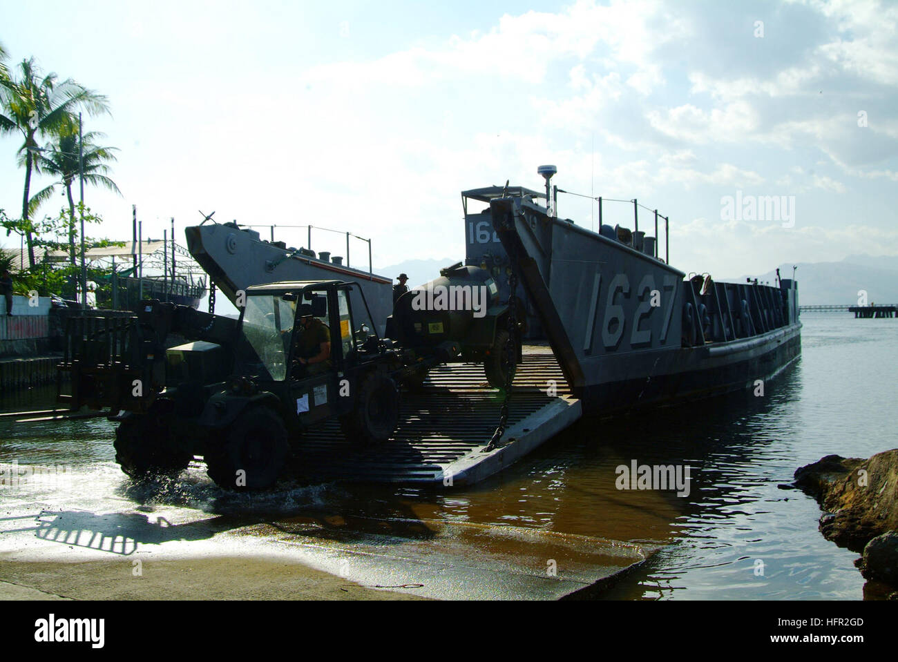 060217-N-4772B-152 Subic Bay, Philippines (Feb. 17, 2006) - Members of ...
