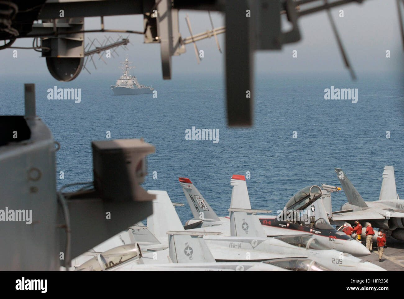 Guided missile destroyerr uss higgins ddg 76 hi-res stock photography ...