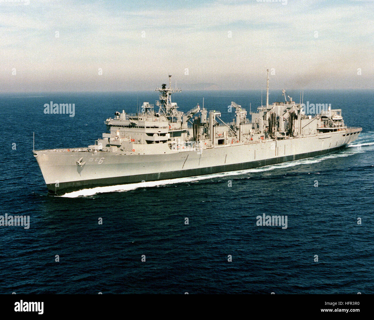 Port bow view of the fast combat support ship USS SUPPLY (AOE-6 ...