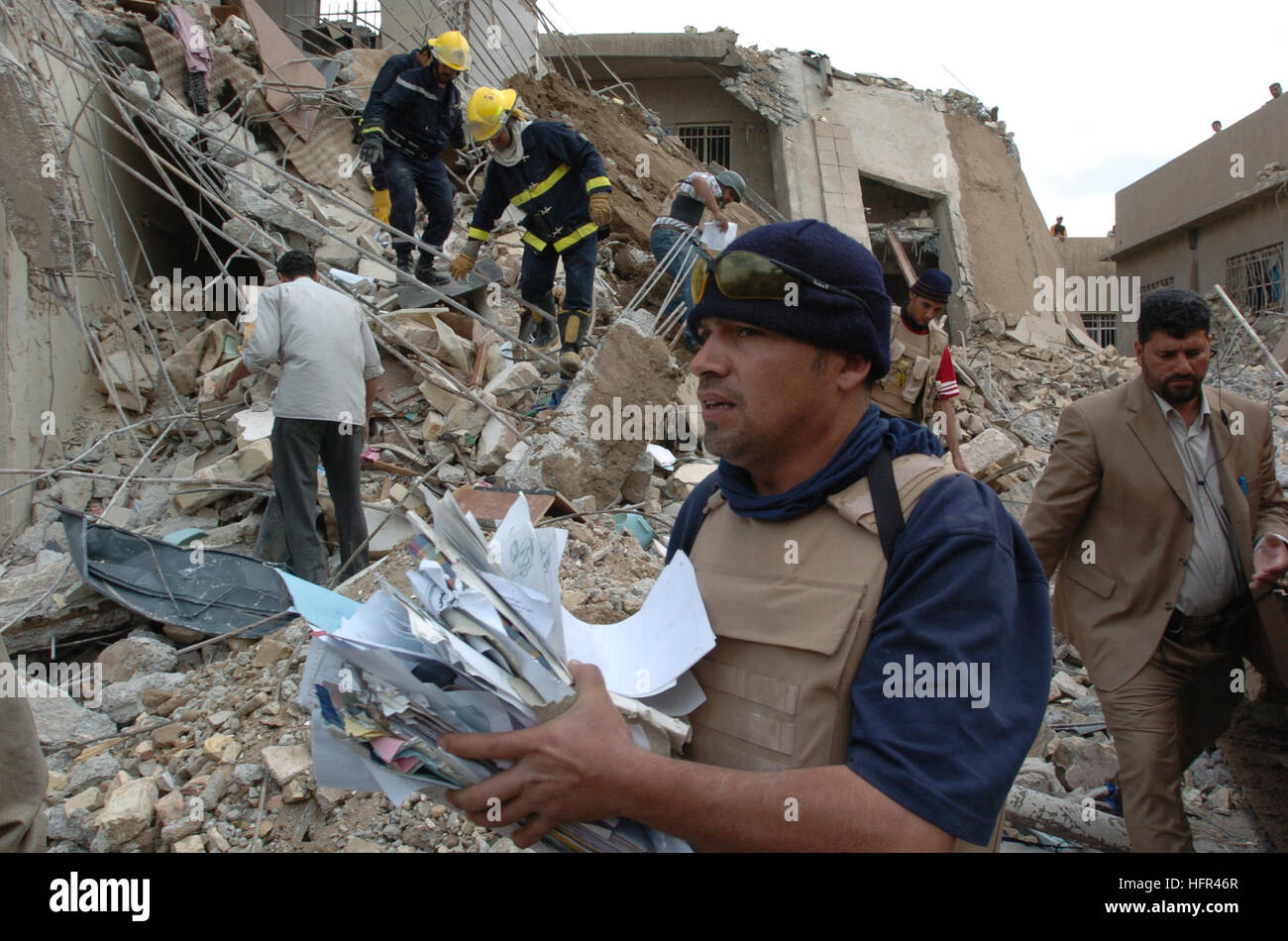 Iraqi firefighters hi-res stock photography and images - Alamy