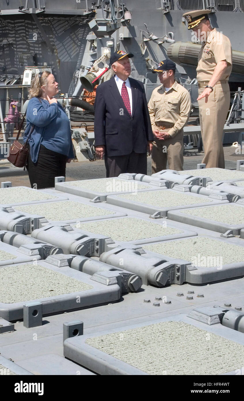 Commanding officer of uss fitzgerald ddg 62 hi-res stock photography ...
