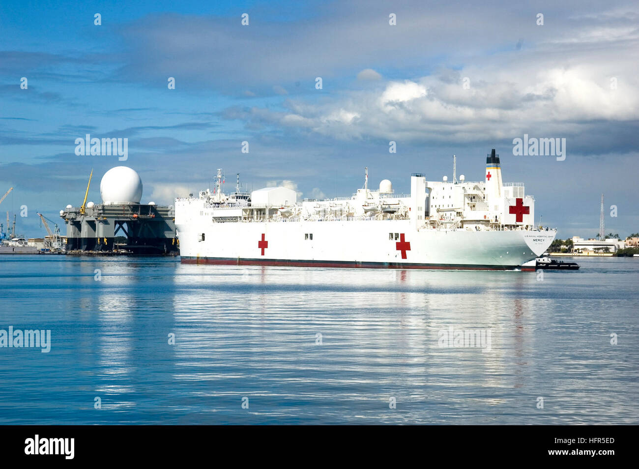 060502-N-8157C-019 Pearl Harbor (May 2, 2006)- The Military Sealift ...