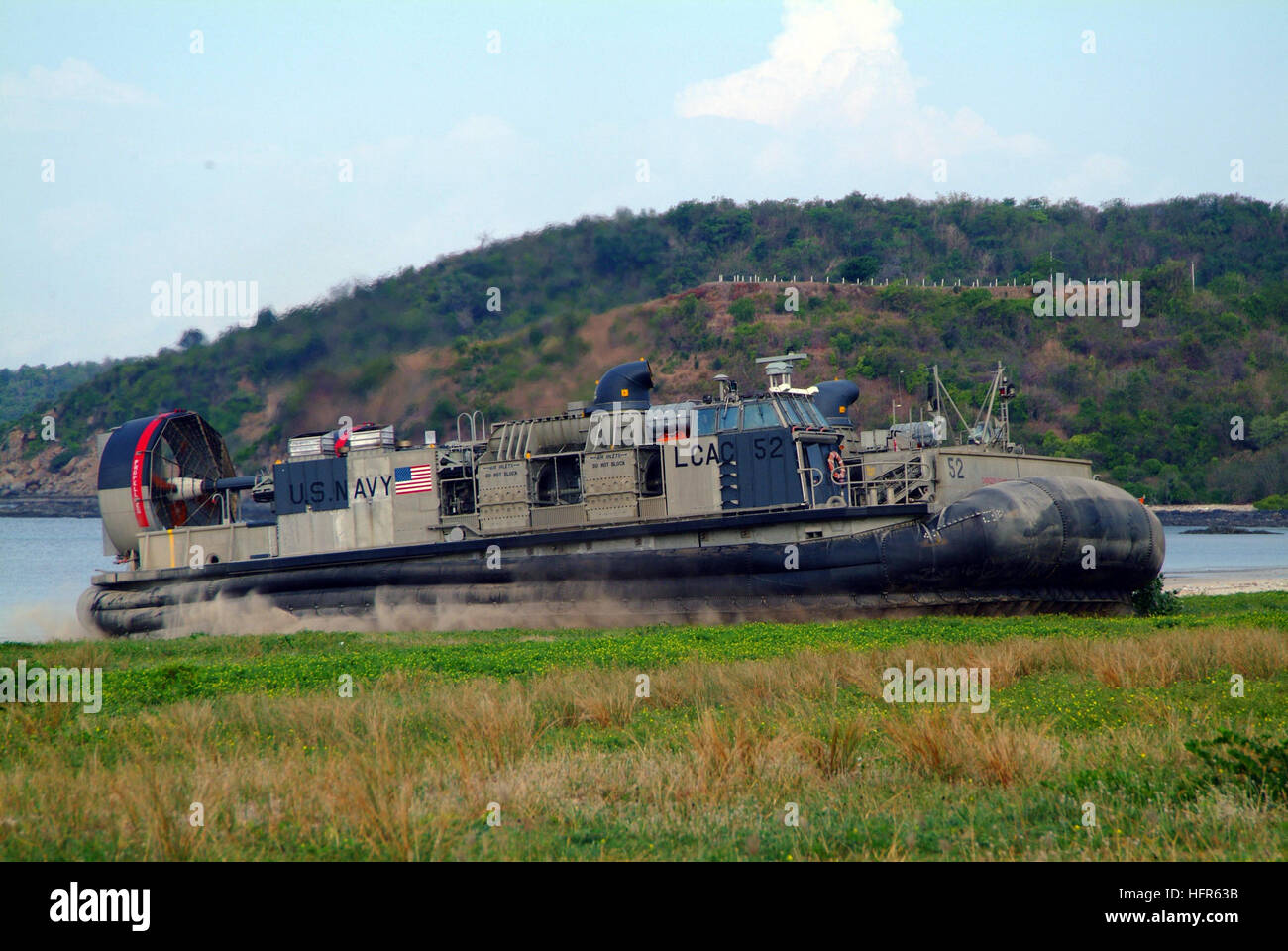 Lcac 100 hi-res stock photography and images - Alamy