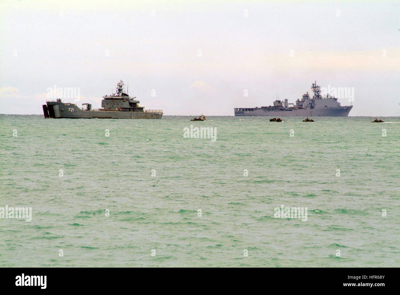 060519-N-4772B-214 Yao, Thailand (May 19, 2006) - The amphibious dock ...