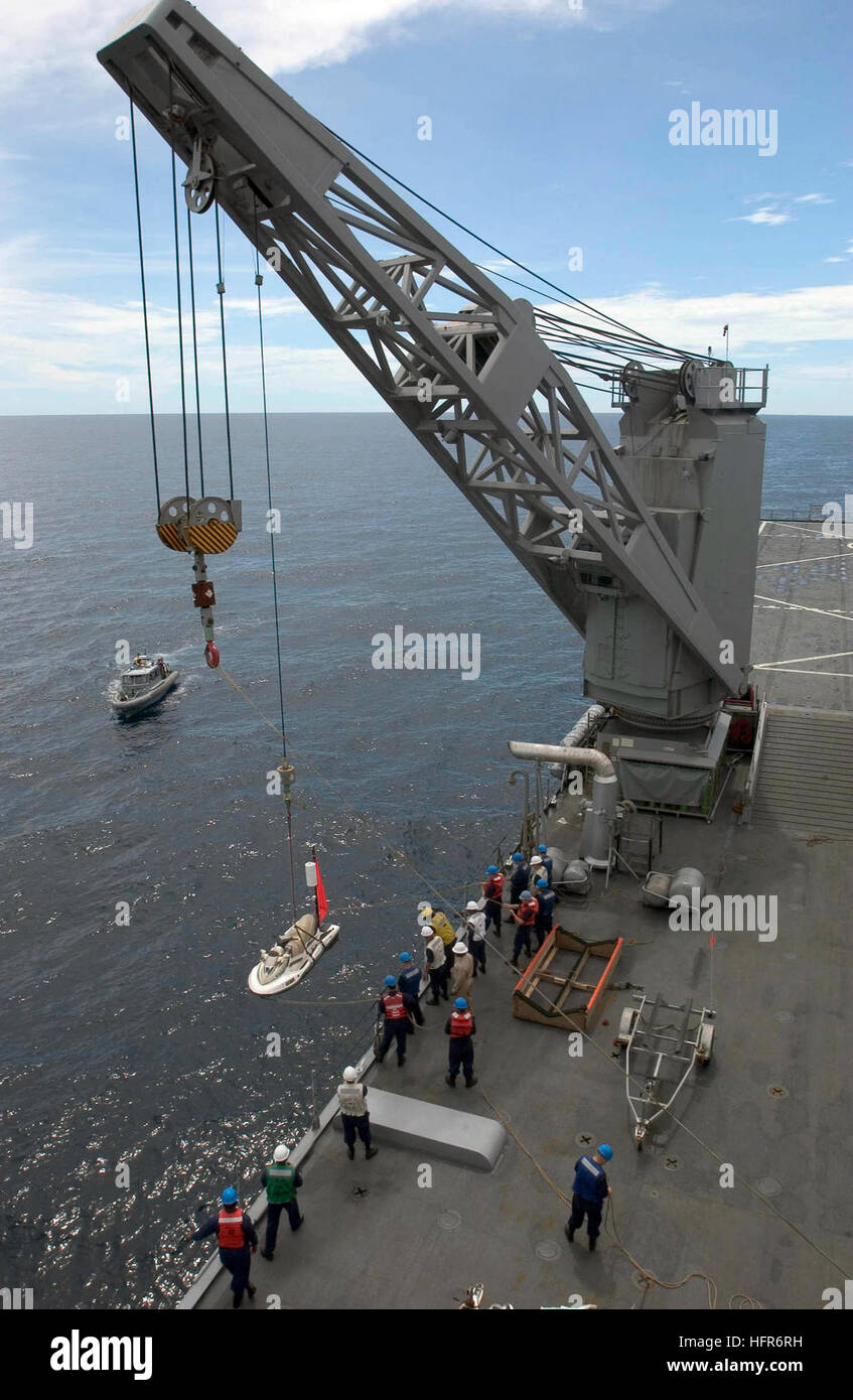 Ship deployed surface target sdst hi-res stock photography and images ...
