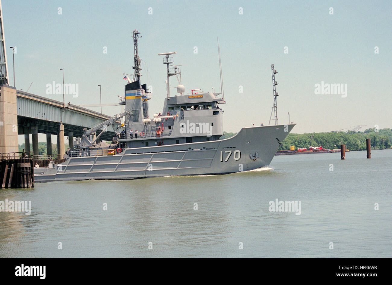 Port side bow view of the Military Sealift Command (MSC) fleet tug USNS ...