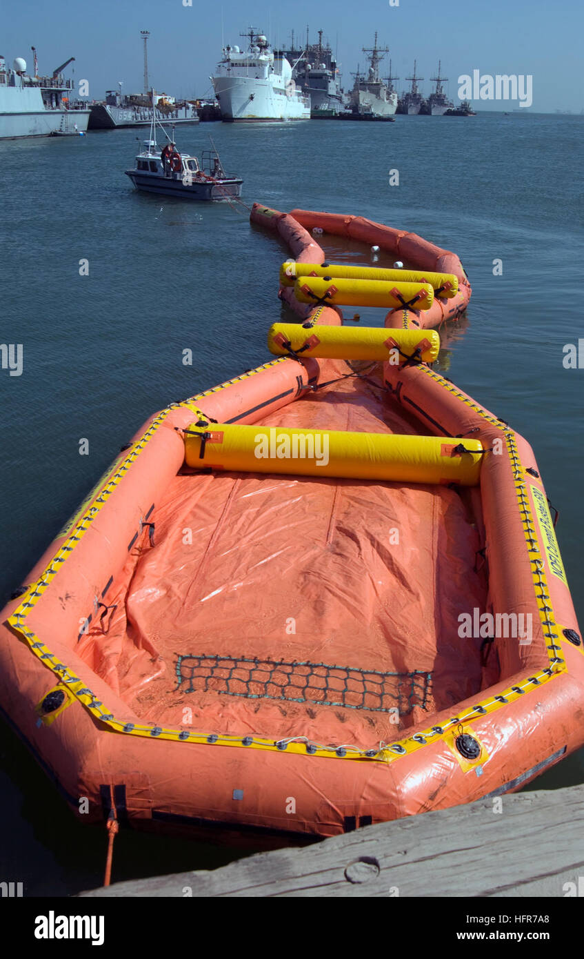Oil spill containment system hi-res stock photography and images - Alamy