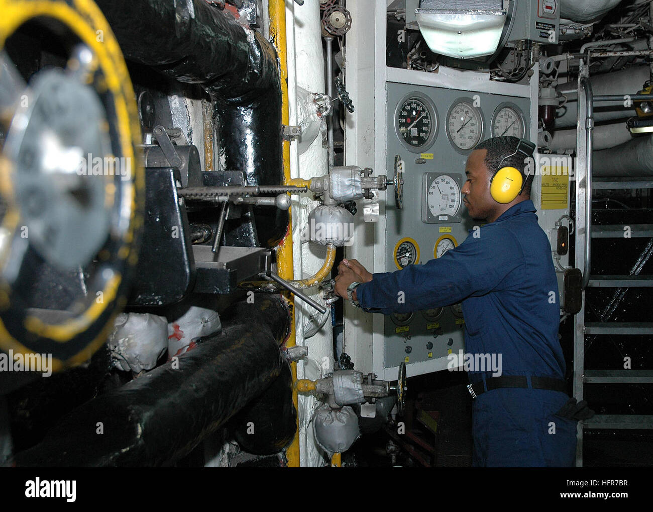 Ship propulsion unit hi-res stock photography and images - Alamy