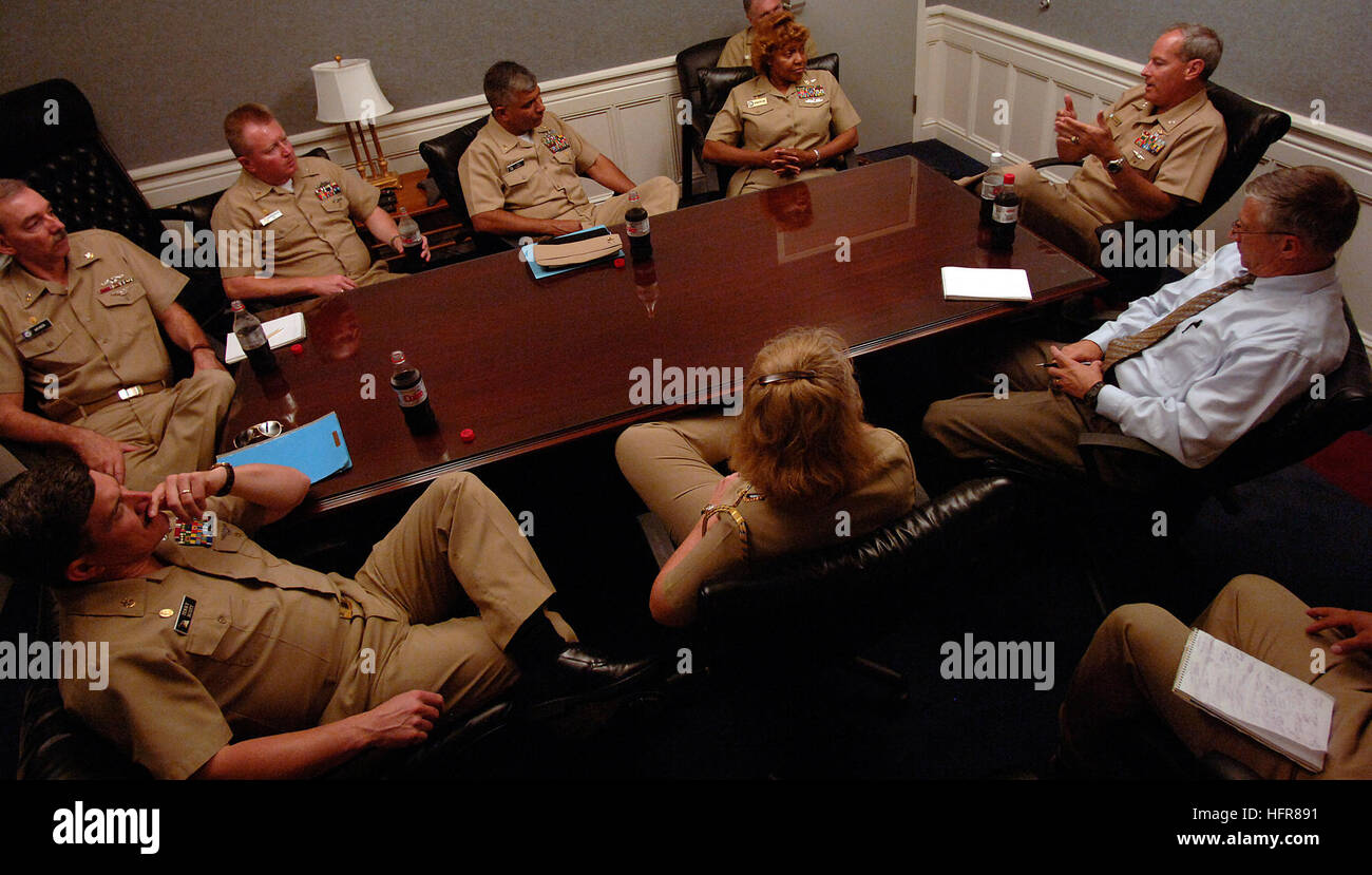 Pmcpon joe r campa jr navy recruiting hi-res stock photography and ...