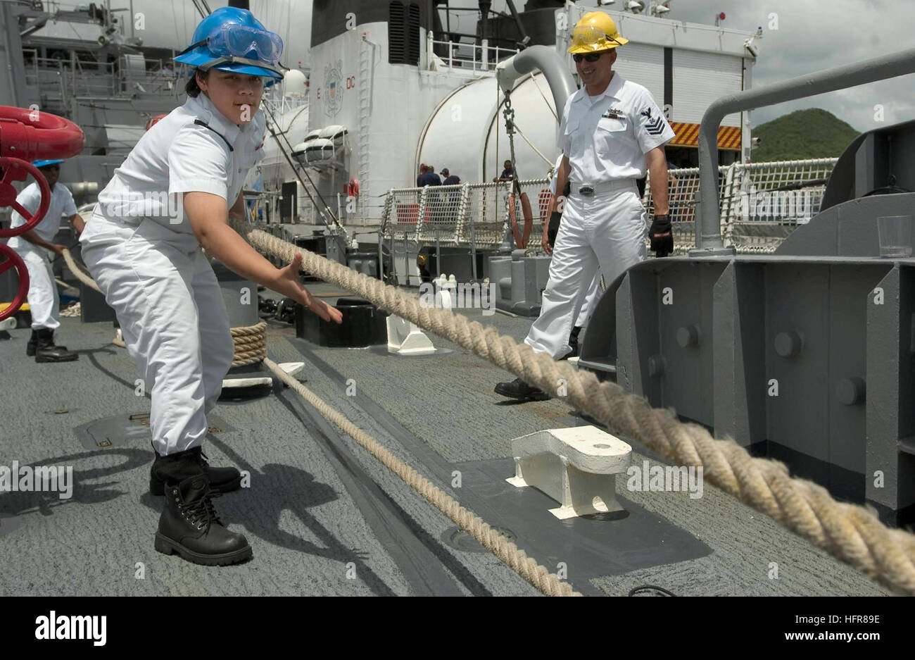 Salvage ship uss salvor ars 52 hi-res stock photography and images - Alamy