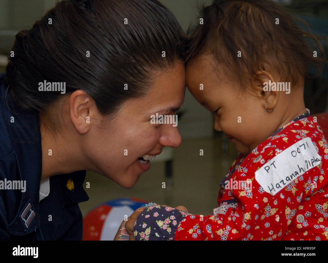 060822-N-2832L-128 Kupang, Indonesia (Aug. 22, 2006) Ð Navy Lt. Rachel ...