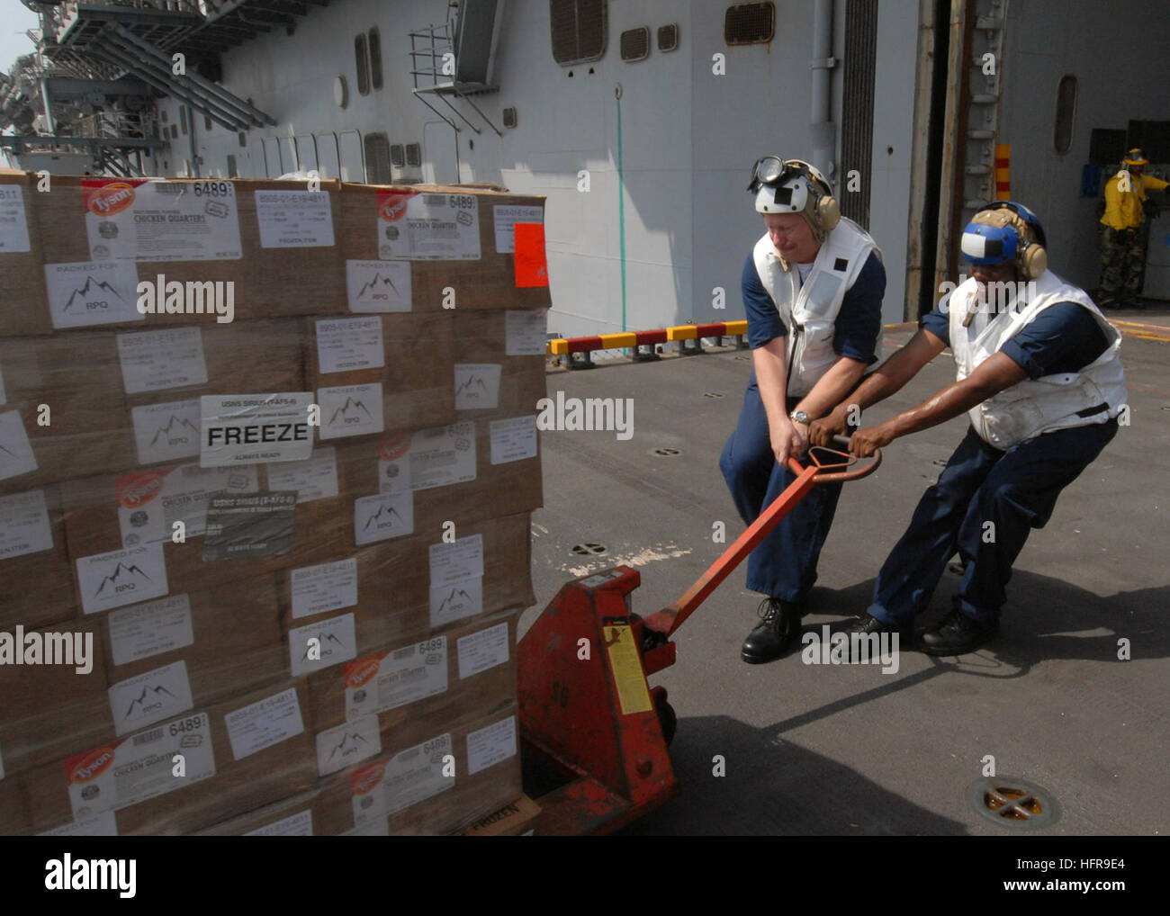 Usns saturn afs 10 hi-res stock photography and images - Alamy