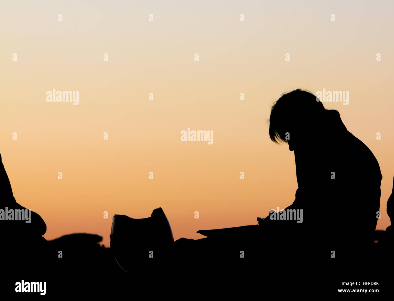 guy silhouette texting Stock Photo - Alamy