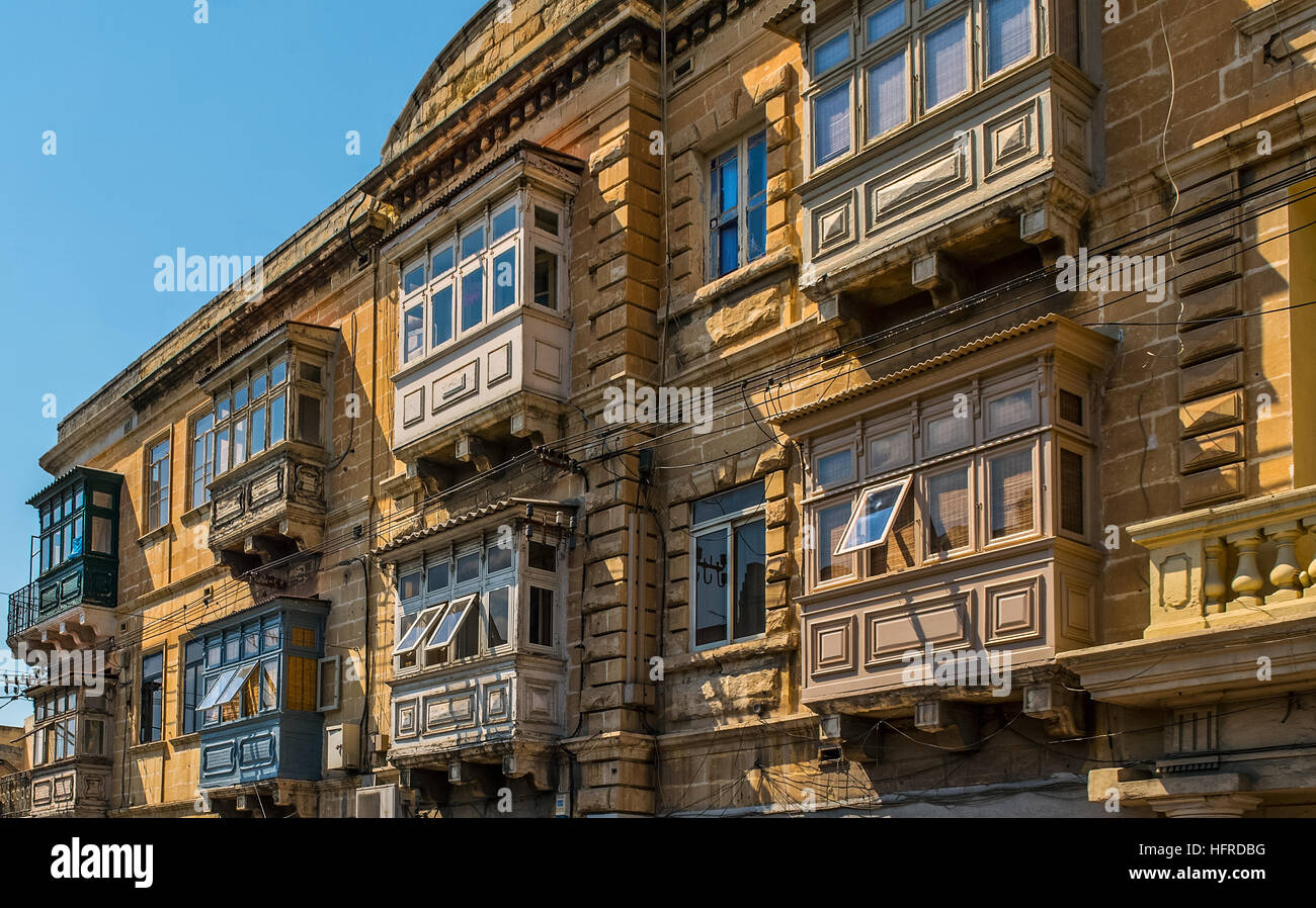 Malta valletta oriel window hi-res stock photography and images - Alamy
