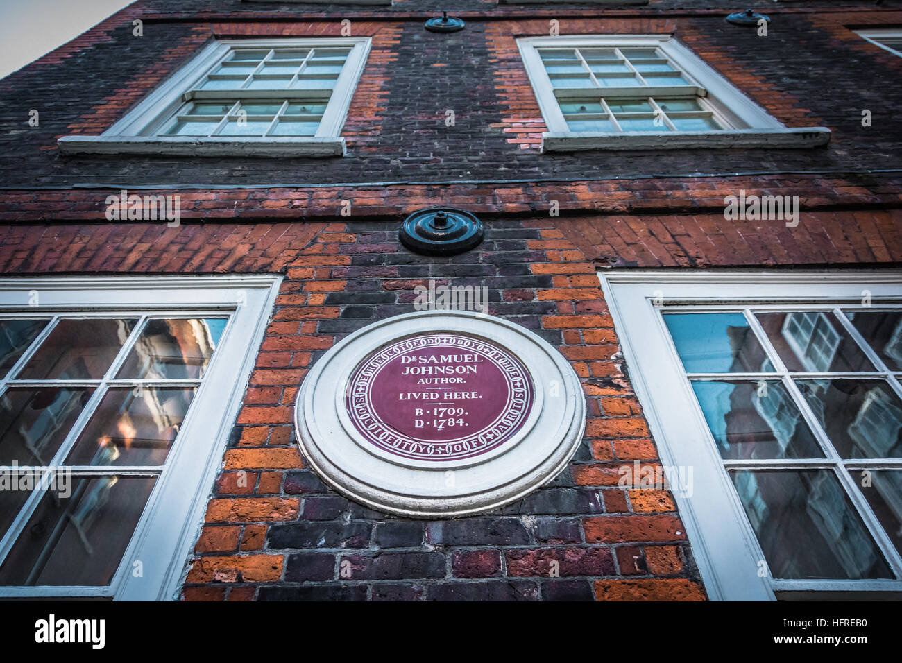 Plaque outside Dr Samuel Johnson's House, Gough Square, London, EC4 ...