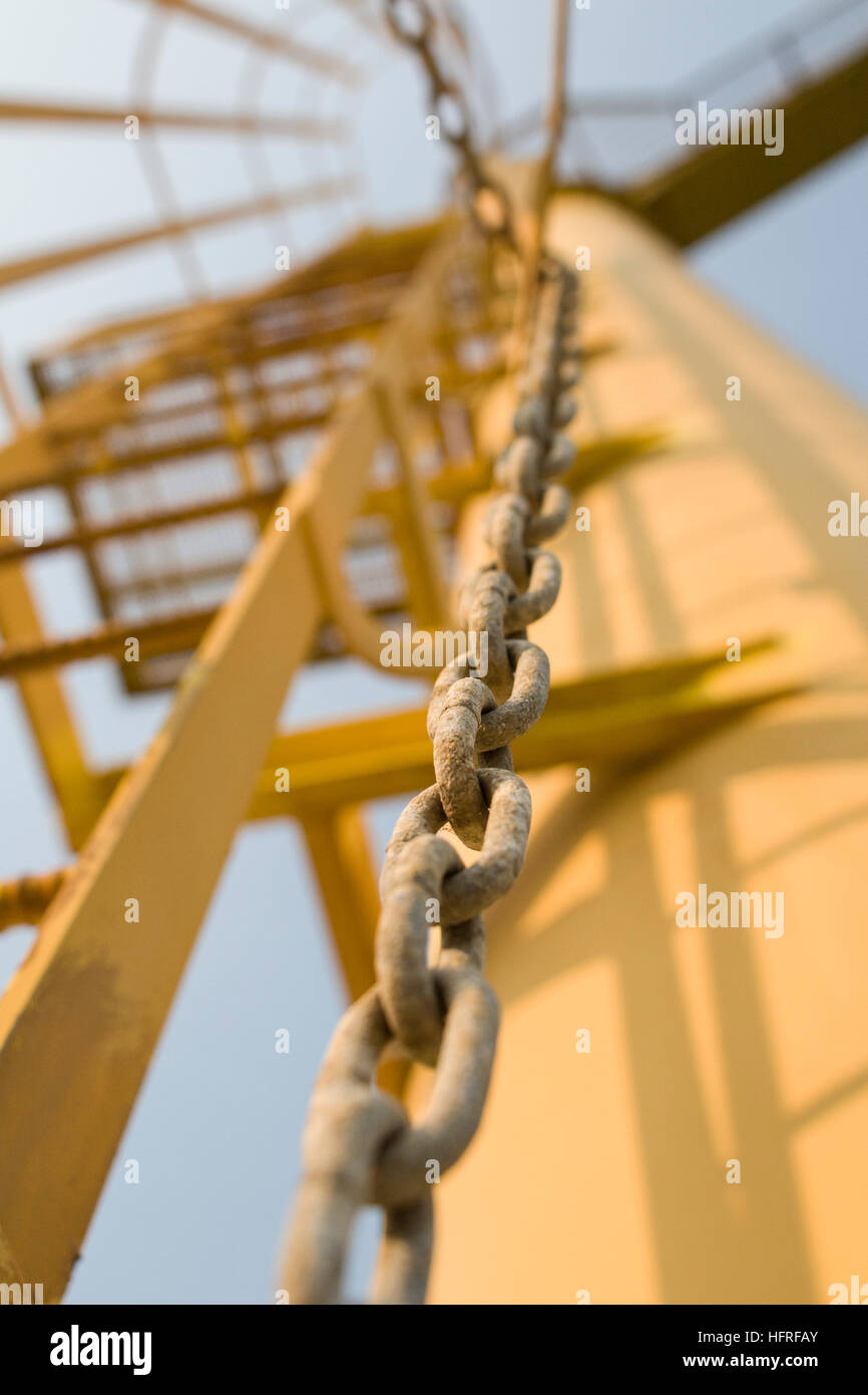 Chain on a large crane Stock Photo - Alamy