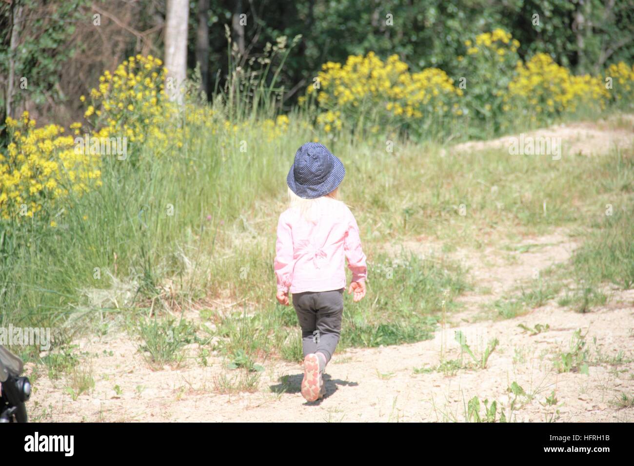 Child walking hi-res stock photography and images - Alamy