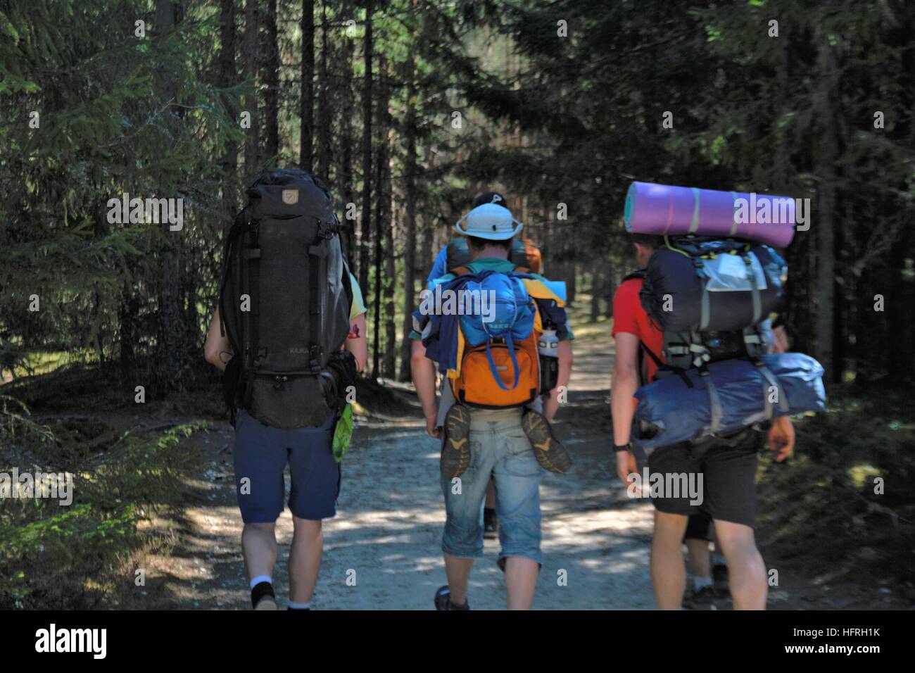 Backpackers hi-res stock photography and images - Alamy