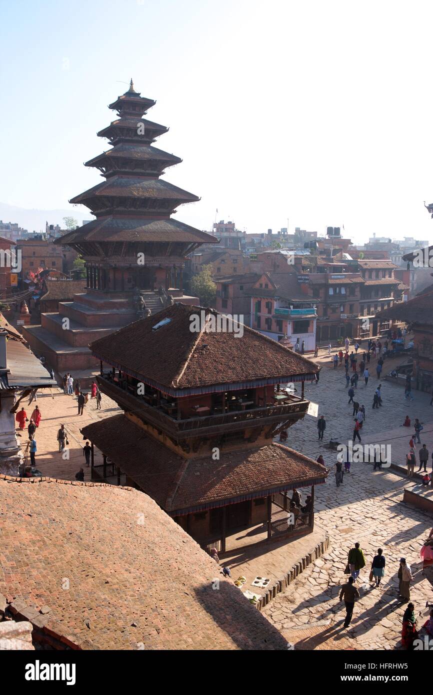 Nepal kathmandu asia crowd market hi-res stock photography and images ...