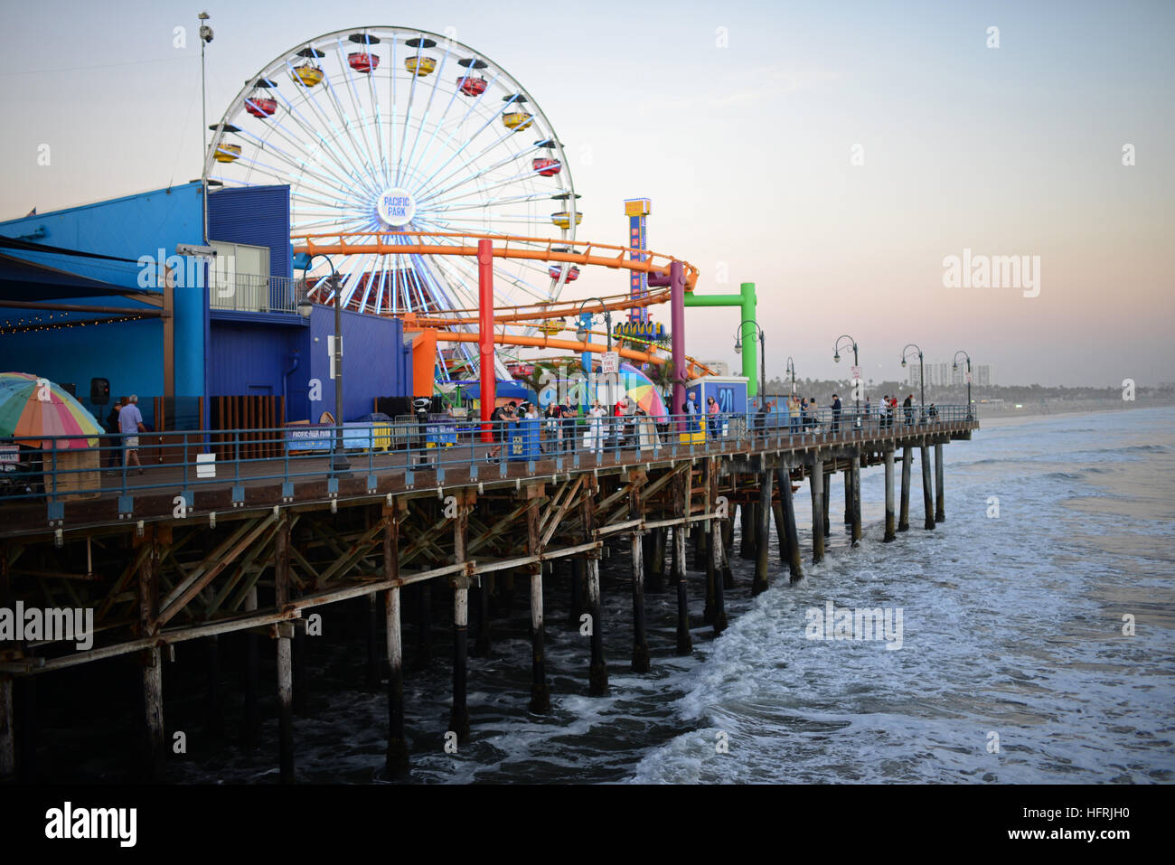 Sunset santa monica hi-res stock photography and images - Alamy