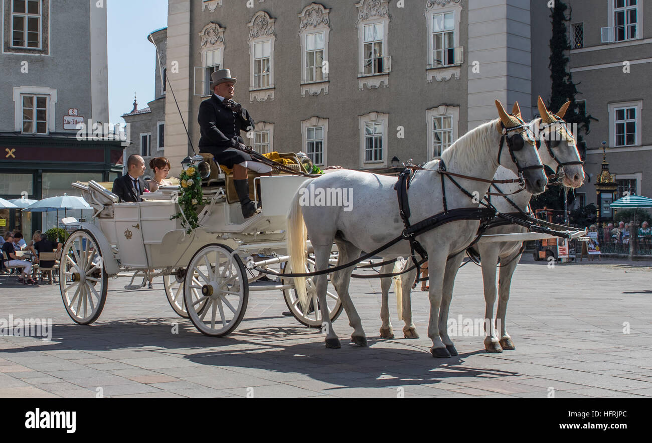 White carriage hi-res stock photography and images - Alamy