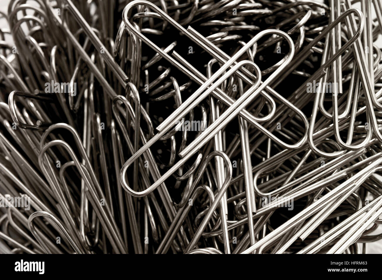 Studio photograph paper clips hi-res stock photography and images - Alamy