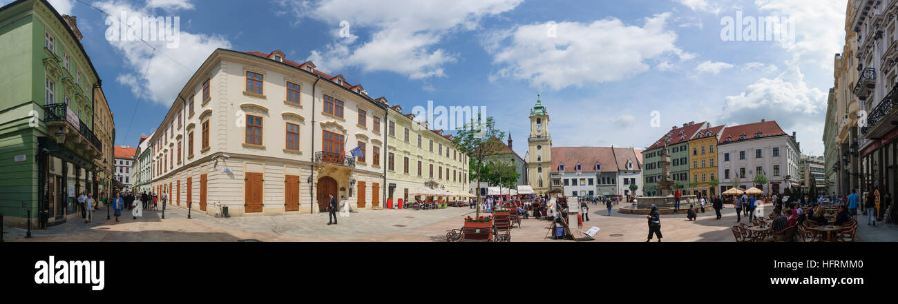 Bratislava (Pressburg): Main square with Palais Kutscherfeld, Old Town ...