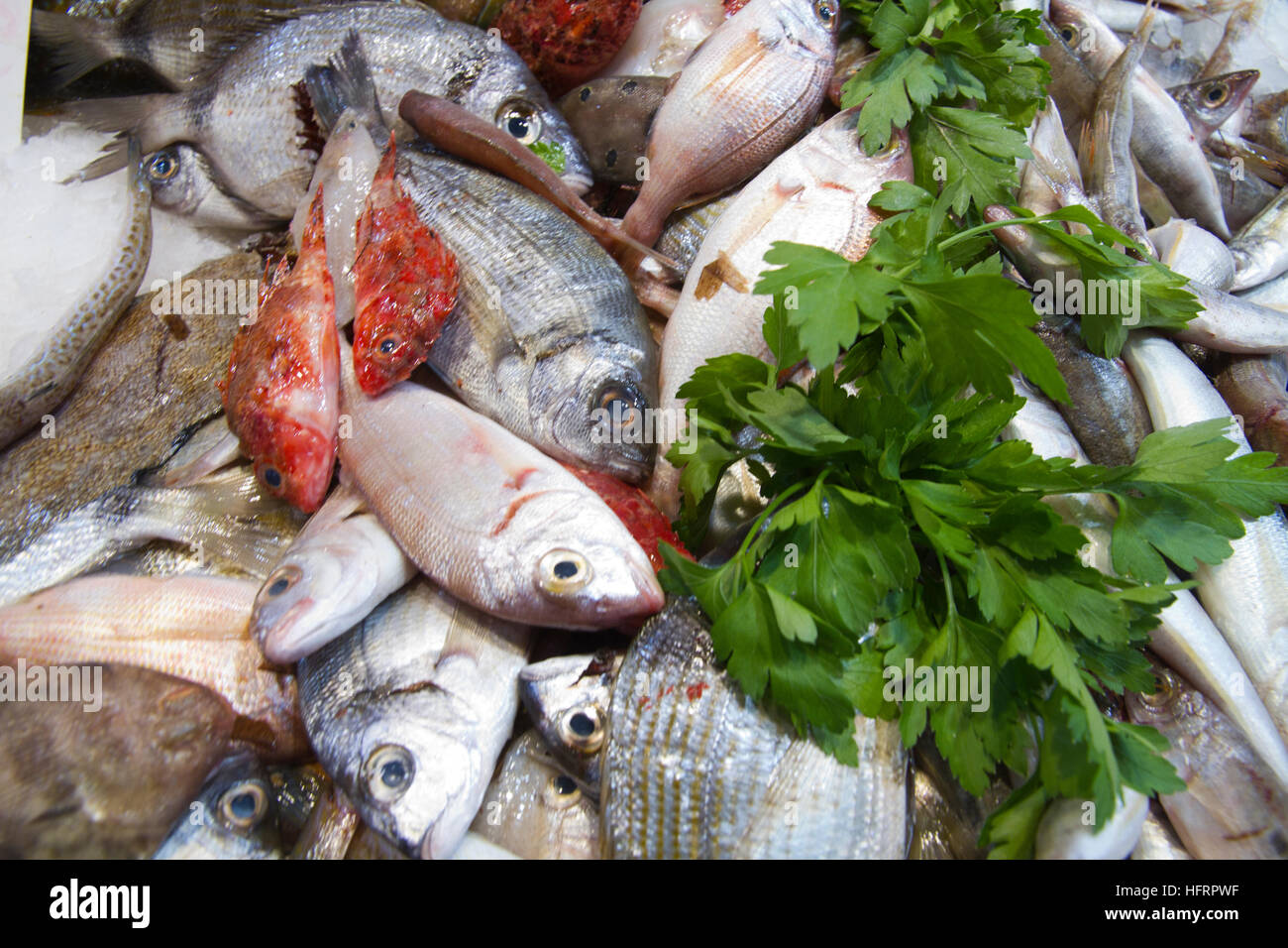 Fish sellers spain hi-res stock photography and images - Alamy