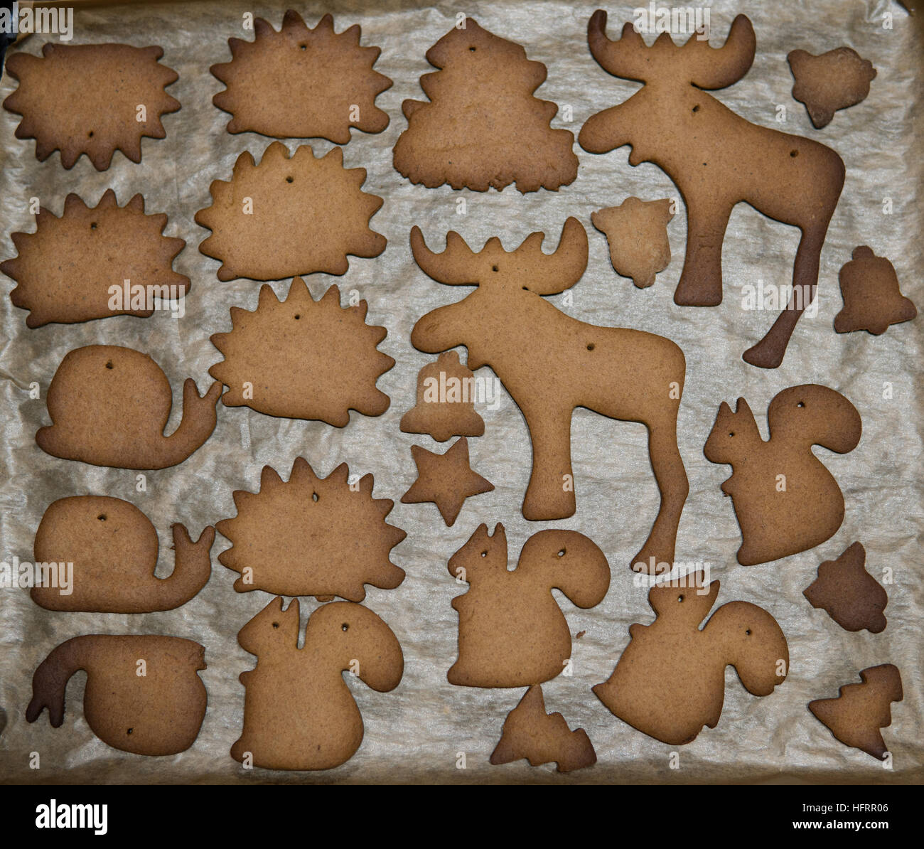 Gingerbread shapes hi-res stock photography and images - Alamy