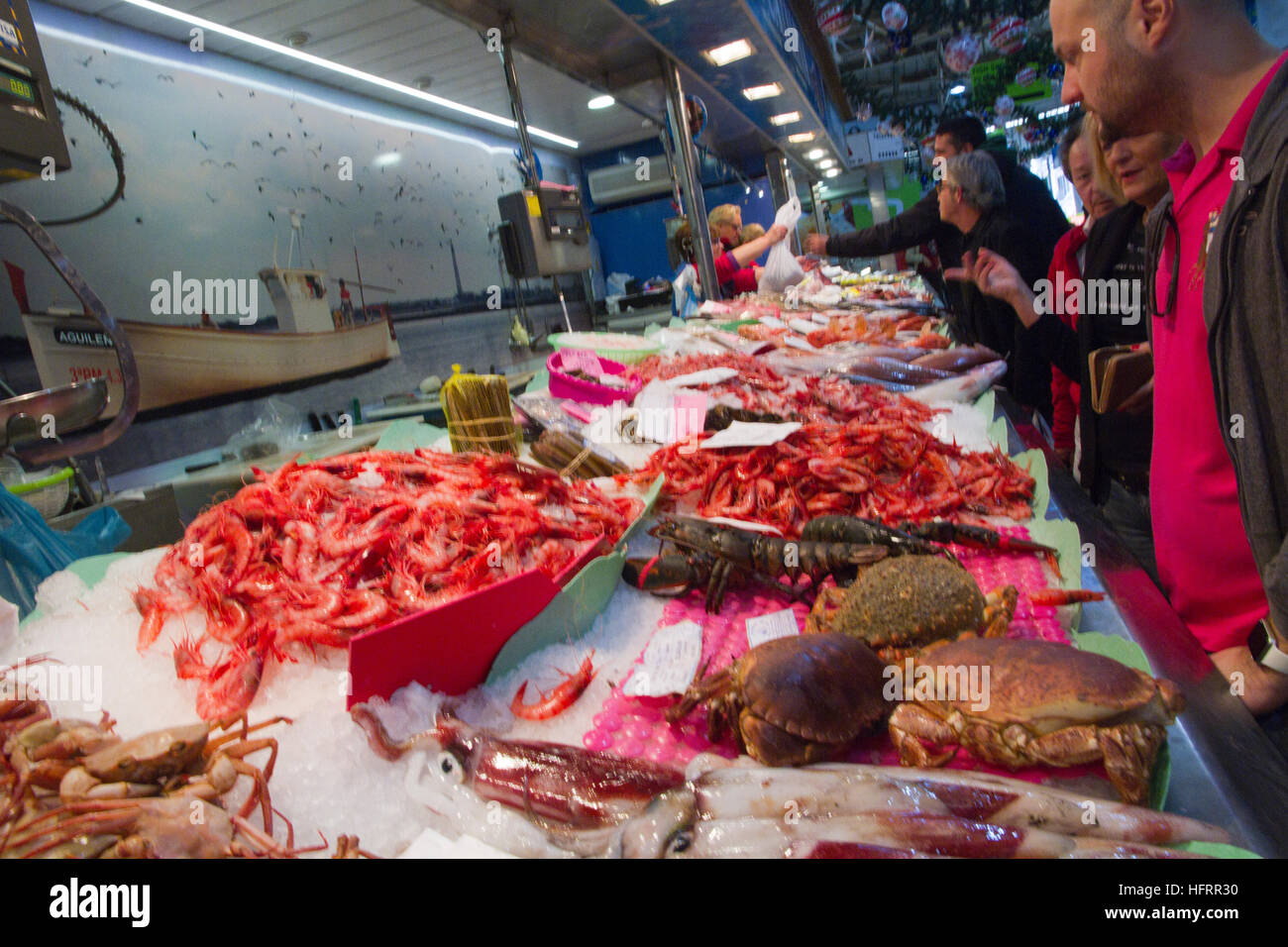 Fish Market Olivar, Palma de Mallorca, red shrimp and crabs displayed ...