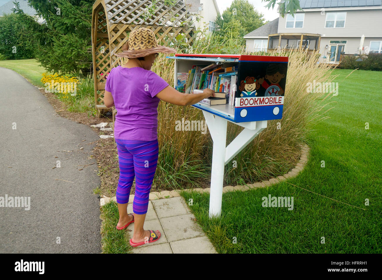 Book sharing box Stock Photo - Alamy